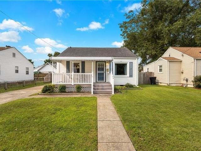 8 Rodgers Pl, Portsmouth, VA 23702
