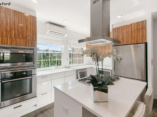 8 room luxury Detached House for sale in 66 10 Jay Avenue, Queensbridge Houses, New York