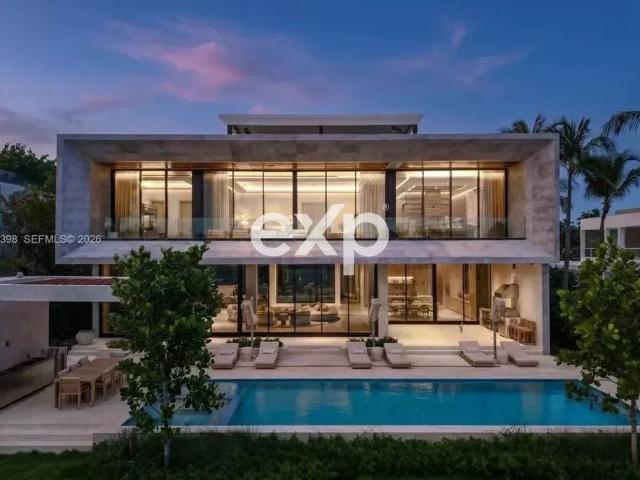 8 room luxury Villa for sale in Miami Beach, United States