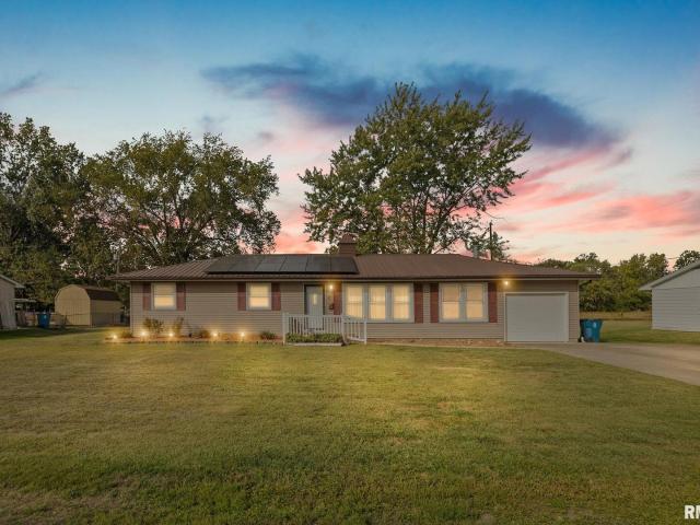 8 Ronnies Ter, Centralia, IL 62801 | MLS #460181 | Compass