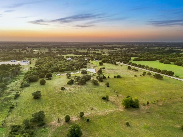 8 Round Top Farms Dr, Round Top, TX 78954 | MLS #10469 | Compass