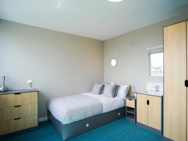 8 Roxburgh, Edinburgh Student Accommodation | Amber