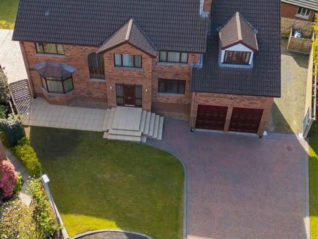8 Royal Lodge Mews, Off Purdysburn Road, Belfast, BT8 7YT