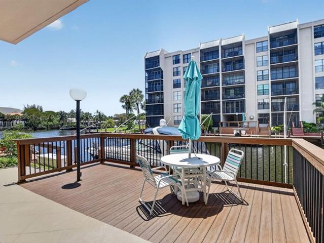 8 Royal Palm Way Unit 203, Boca Raton, FL 33432