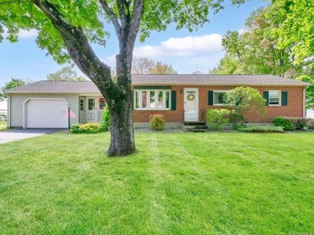 8 St Thomas St, Enfield, CT 06082