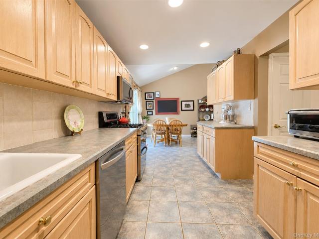 8 Starlight Drive
