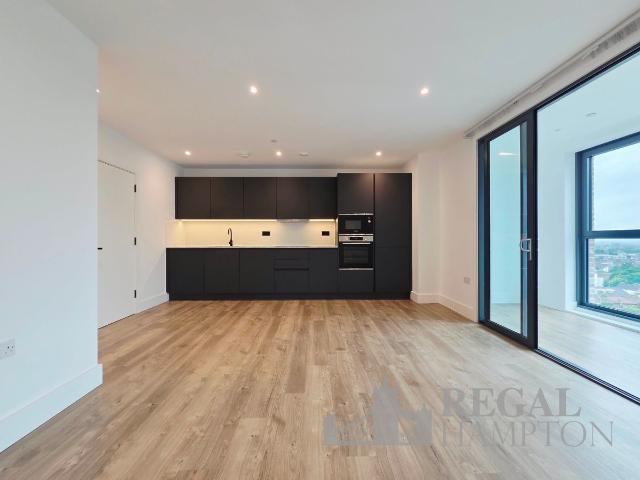 8 Station Road, Croydon, London CR0, 2 bed flat to rent, £1,950 pcm | PrimeLocation