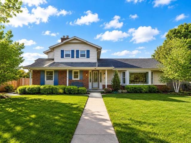 8 Steeplechase Dr, Racine, WI 53402