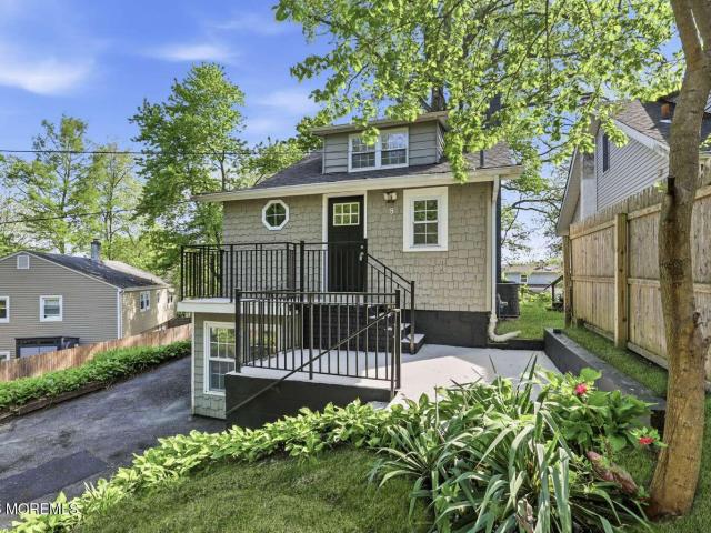 8 Summit Road