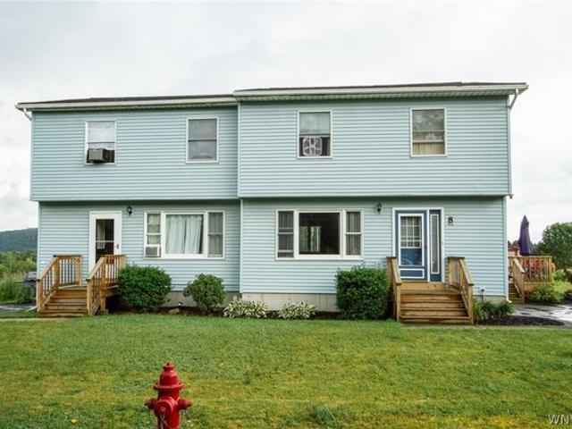 8 Sunnyside Dr, Wayland, NY 14572