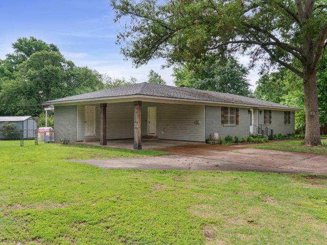 8 Susan Dr