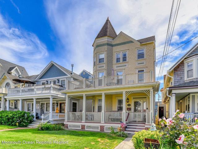 8 Surf Avenue Unit Upper