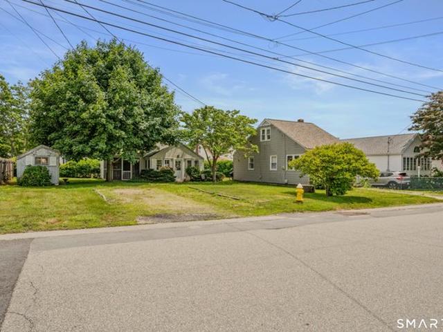 8 Swan Ave, Old Lyme, CT 06371