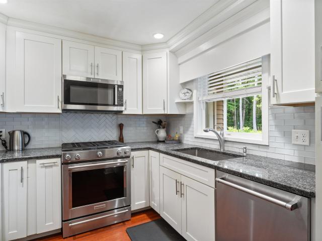 8 Swaan Drive
