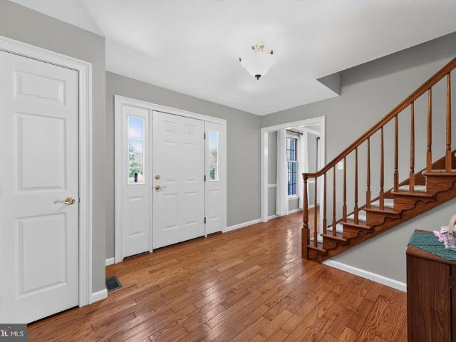 8 Sweetbriar Court