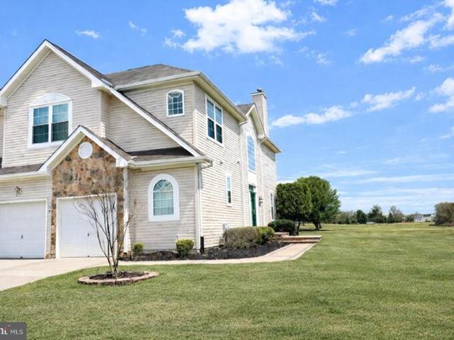 8 Saint Andrews Ct, Westampton, NJ 08060