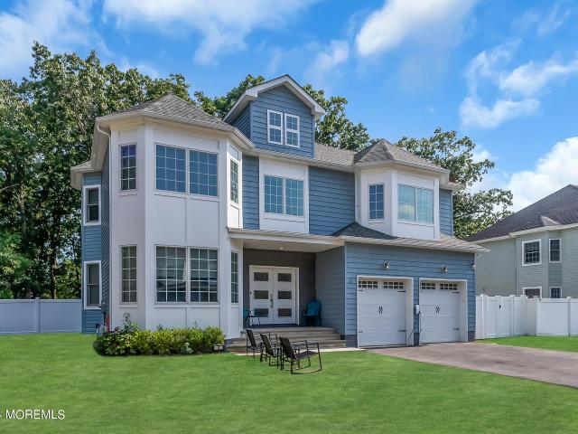 8 Sarah Lane