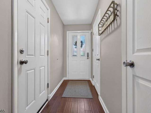 8 Saxonney Cir