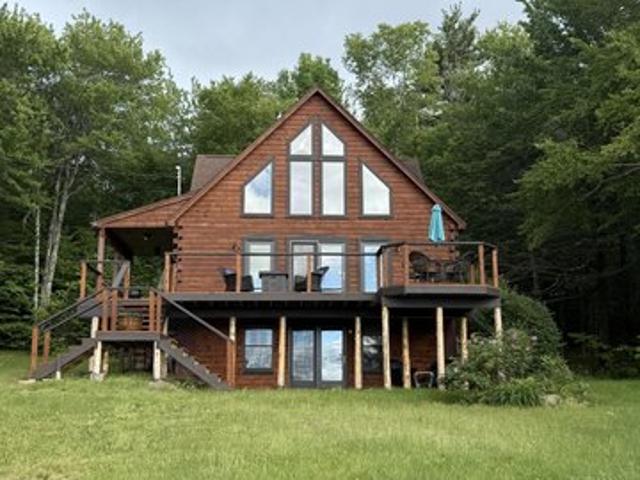 8 Scenic View Dr, Lincoln, ME 04457