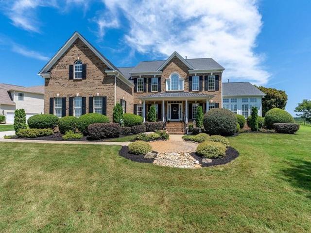 8 Scotts Bluff Dr, Simpsonville, SC 29681