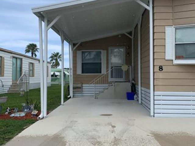 8 SE Hernando Ln, Port Saint Lucie, FL 34952