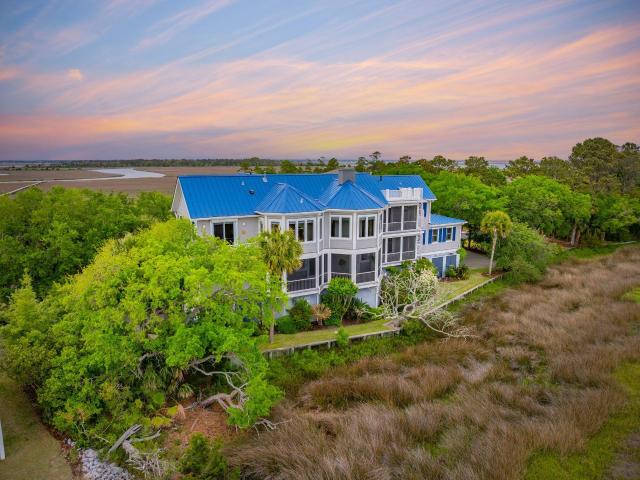 8 Seagrass Ln, Isle of Palms, SC 29451 | MLS #24031 | Compass
