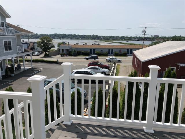 8 Seascape Ave, Middletown, RI 02842 | MLS #1410