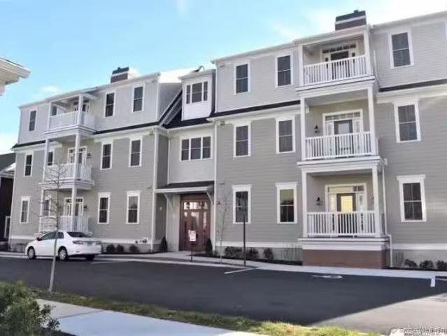 8 Sherwood Street, 5 1D, Mansfield Center, CT 06268