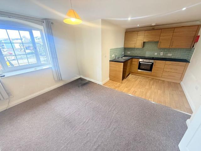 8 Sherborne Road, Yeovil BA21, 3 bed flat to rent, £950 pcm | PrimeLocation