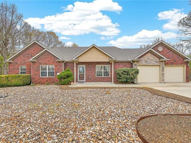 8 Sherman Dr, Bella Vista, AR 72715