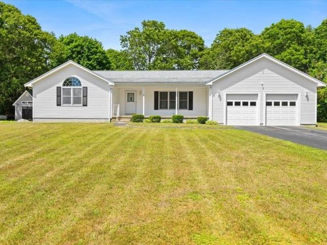 8 Sherry Ln, Monument Beach, MA 02553