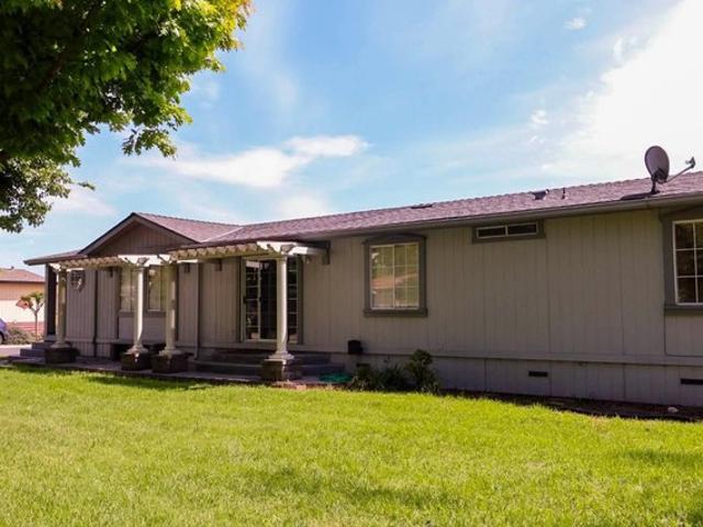 8 Silverwood Ct, Lodi, CA 95242