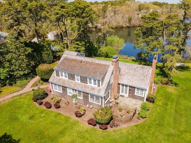8 Skinequit Ln, Harwich, MA 02645