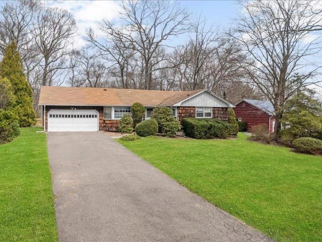 8 Skyline Dr, Huntington, NY 11743 | MLS #980794 | Compass