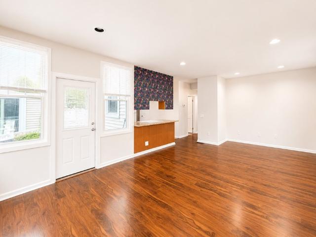 8 Slocum Street 9