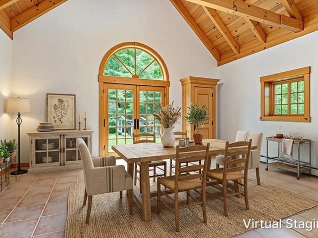 8 Solitude Ln, Bridgton, ME 04009