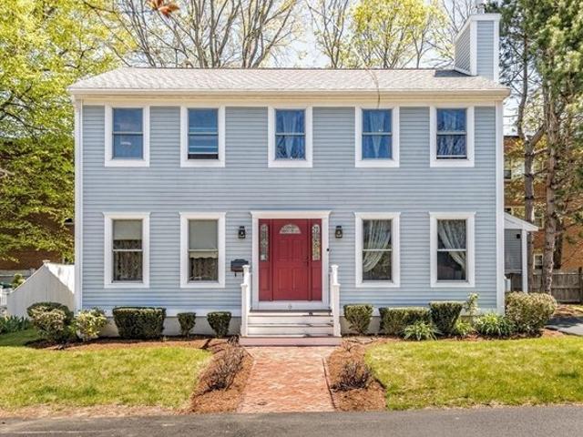 8 Spinney Path, Lynn, MA 01902