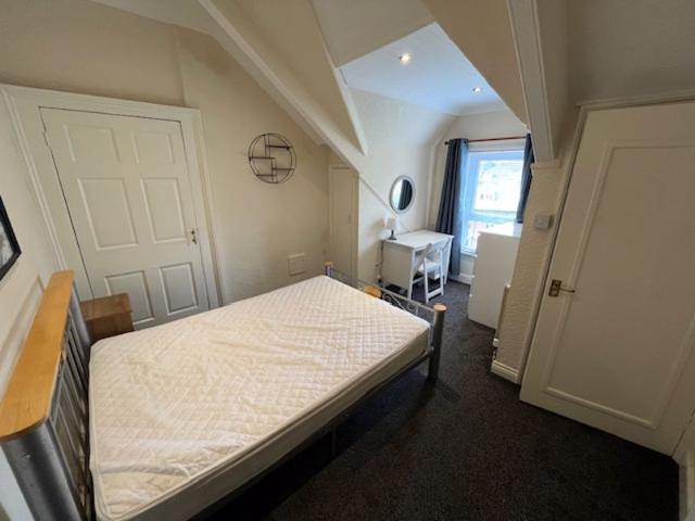8 Spring Road Headingley, Leeds
