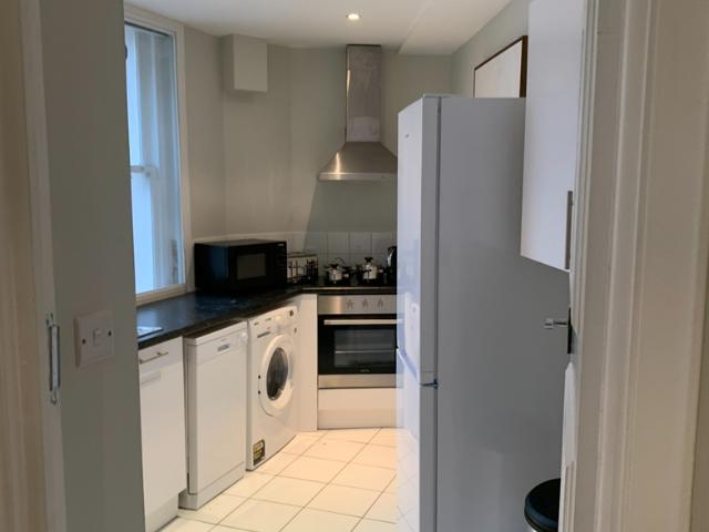 8 Spring Street, London, W2 1 bed flat to rent £2,150 pcm £496 pw