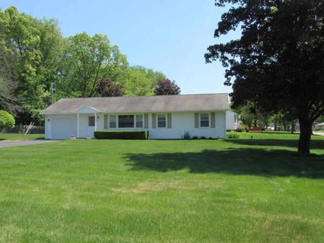 8 Spruce St, Hudson Falls, NY 12839