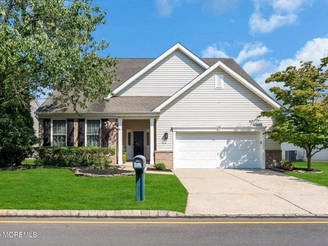 8 Tall Pines Dr, Neptune Township, NJ 07753