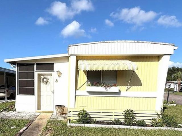 8 Tangerine Ct, Deland, FL 32724