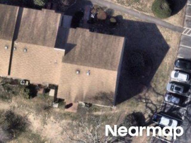8 Thayer Pond Dr