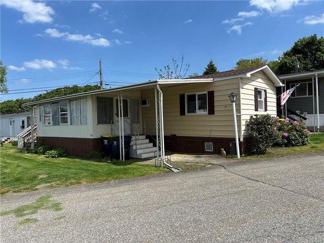 8 Thrid St, Portsmouth, RI 02842