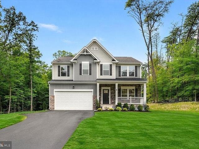 8 Timberidge Dr, Fredericksburg, VA 22406