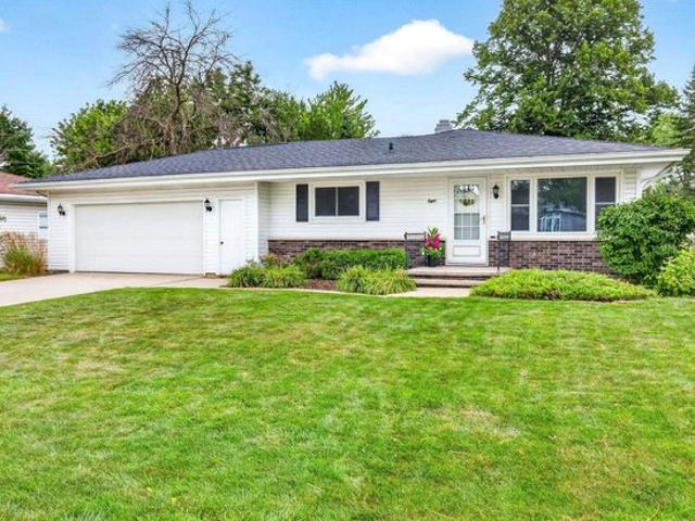 8 Tracy Ct, Appleton, WI 54915