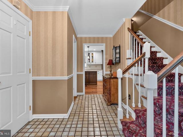 8 Tree Farm Court