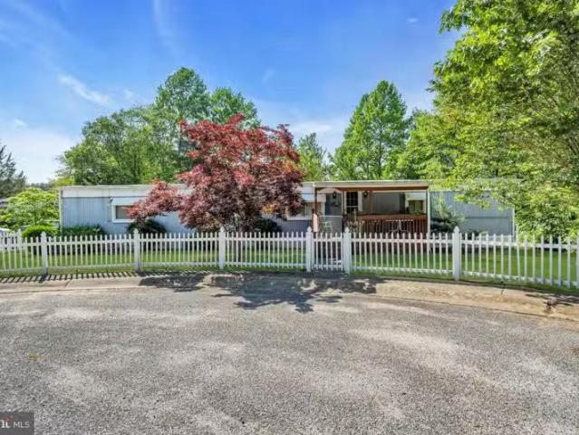 8 TRUMAN PL, MILLVILLE, NJ 08332 Single Family Residence For S.