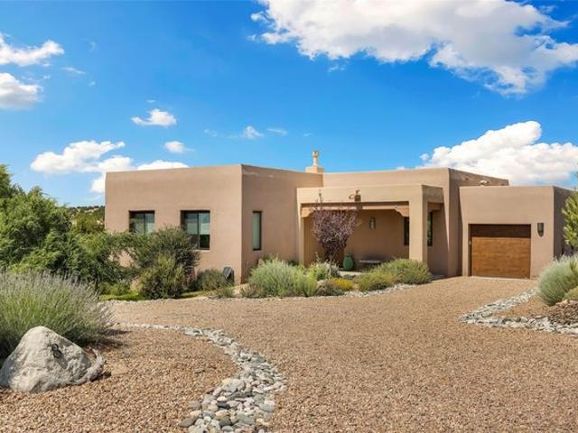 8 Via Harena, Santa Fe, NM 87507