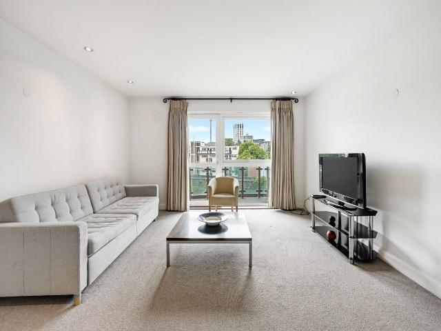 8 Village Court, Chelsea Village SW6, 1 bed flat to rent, £2,300 pcm | PrimeLocation